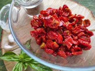 Sušená rajčata v troubě: účinky a recept na domácí výrobu